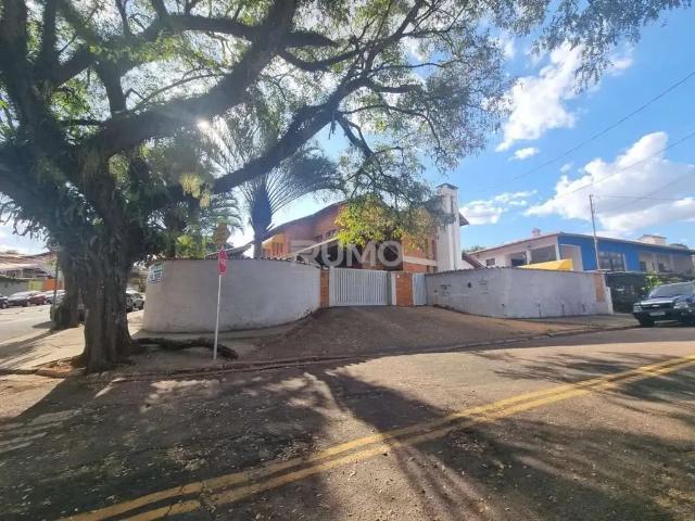 Casa / Sobrado Comercial para Locação em Campinas/SP Parque Taquaral 5 Quartos