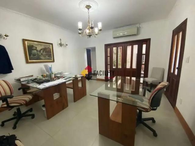 Casa / Sobrado Comercial para Locação em Campinas/SP Taquaral 5 Quartos