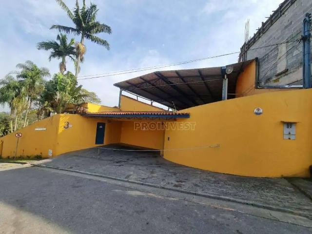 Casa / Sobrado Comercial para Locação em Carapicuíba/SP Chácara do Refúgio 5 Quartos