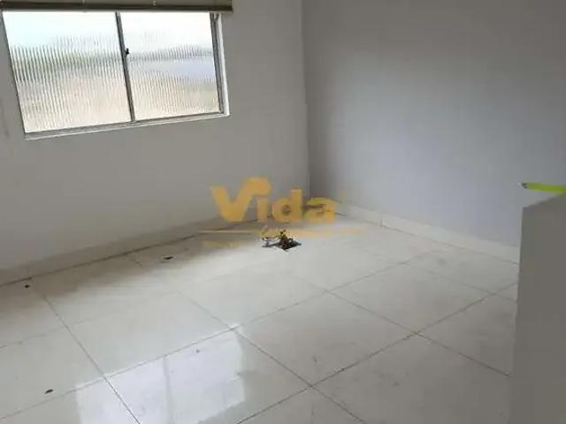 Casa / Sobrado Comercial para Locação em Carapicuíba/SP Vila Santa Lúcia 4 Quartos