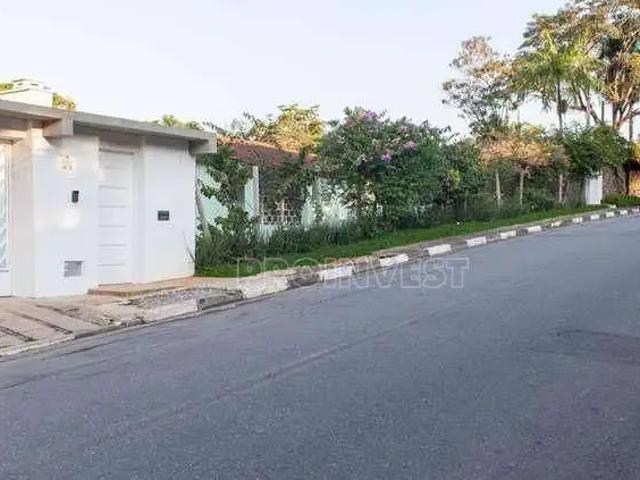 Casa / Sobrado Comercial para Locação em Cotia/SP Granja Viana 3 Quartos