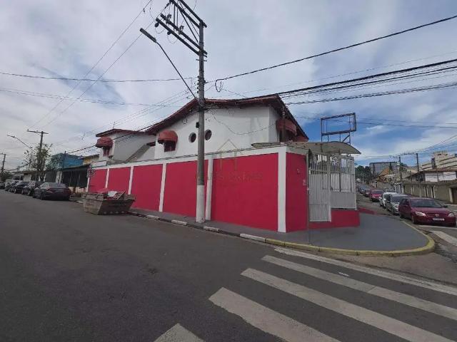 Casa / Sobrado Comercial para Locação em Cotia/SP Vila São Francisco de Assis 1 Quartos
