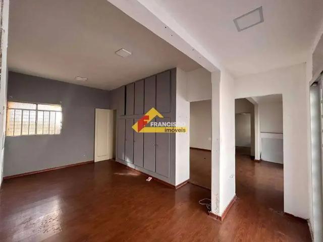 Casa / Sobrado Comercial para Locação em Divinópolis/MG Centro 4 Quartos