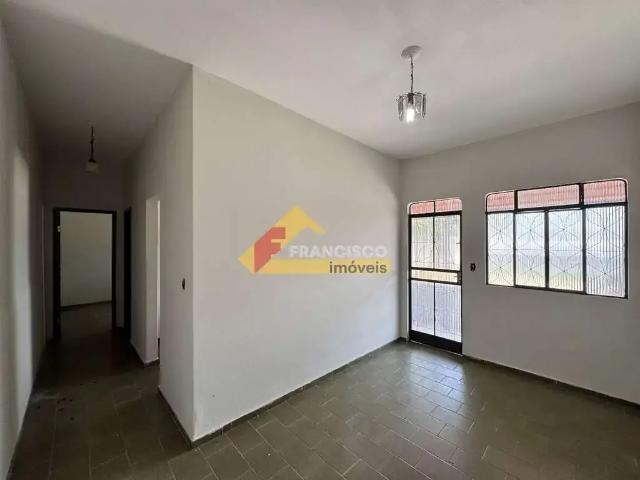 Casa / Sobrado Comercial para Locação em Divinópolis/MG São José 2 Quartos