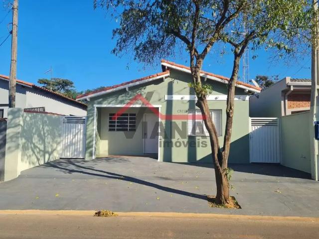 Casa / Sobrado Comercial para Locação em Elias Fausto/SP Centro 3 Quartos