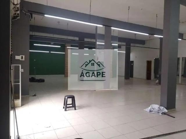 Casa / Sobrado Comercial para Locação em Embu das Artes/SP Centro 1 Quartos
