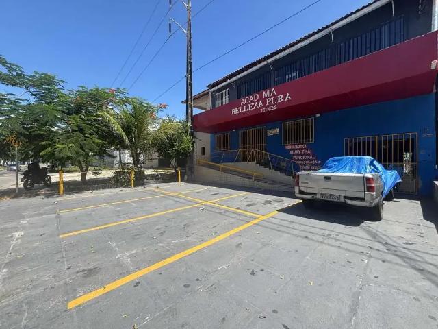 Casa / Sobrado Comercial para Locação em Fortaleza/CE Cidade 2000 3 Quartos