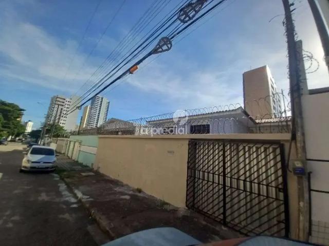 Casa / Sobrado Comercial para Locação em Fortaleza/CE Fátima 6 Quartos