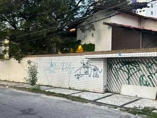 Casa / Sobrado Comercial para Locação em Fortaleza/CE Guararapes 4 Quartos