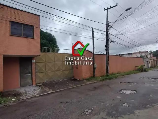 Casa / Sobrado Comercial para Locação em Fortaleza/CE Jardim das Oliveiras 4 Quartos