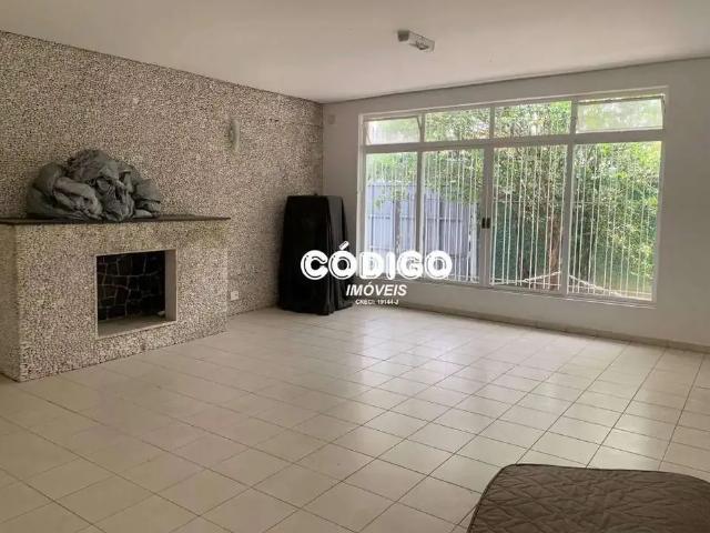 Casa / Sobrado Comercial para Locação em Guarulhos/SP Centro 3 Quartos