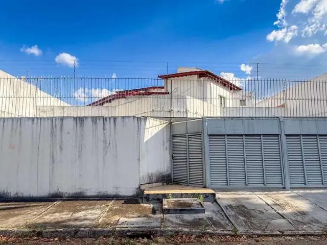 Casa / Sobrado Comercial para Locação em Goiânia/GO Setor Sul 5 Quartos