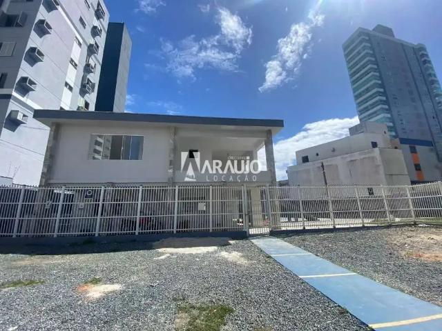 Casa / Sobrado Comercial para Locação em Itajaí/SC Centro 7 Quartos