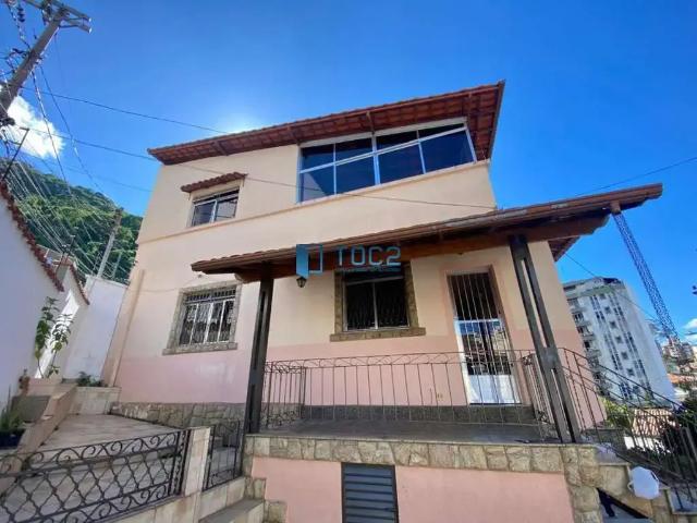 Casa / Sobrado Comercial para Locação em Juiz de Fora/MG Santa Helena 5 Quartos