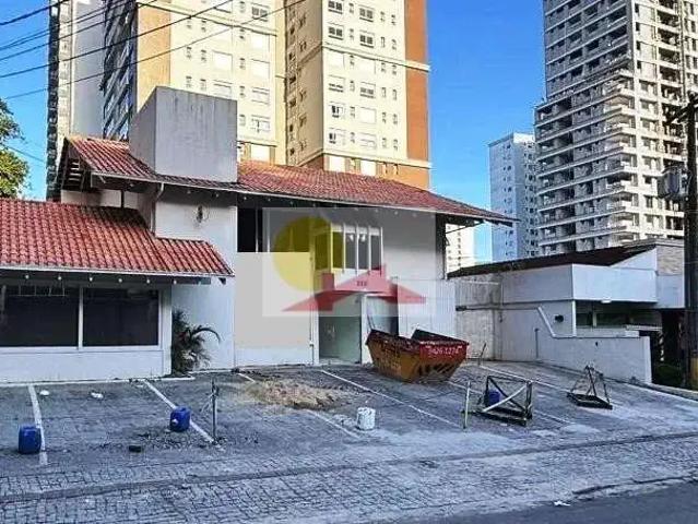 Casa / Sobrado Comercial para Locação em Joinville/SC Atiradores