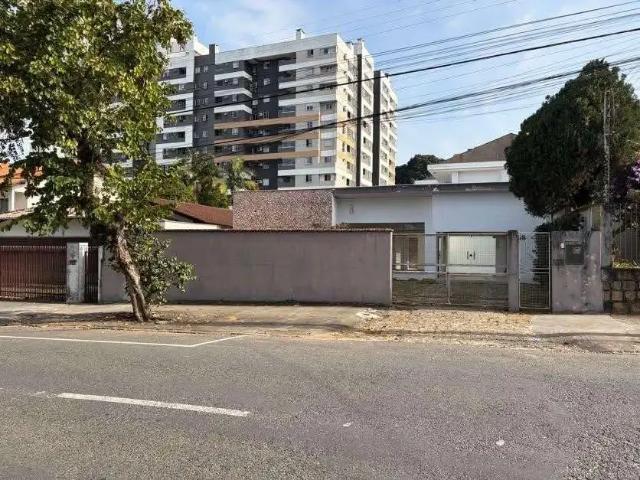 Casa / Sobrado Comercial para Locação em Joinville/SC Anita Garibaldi