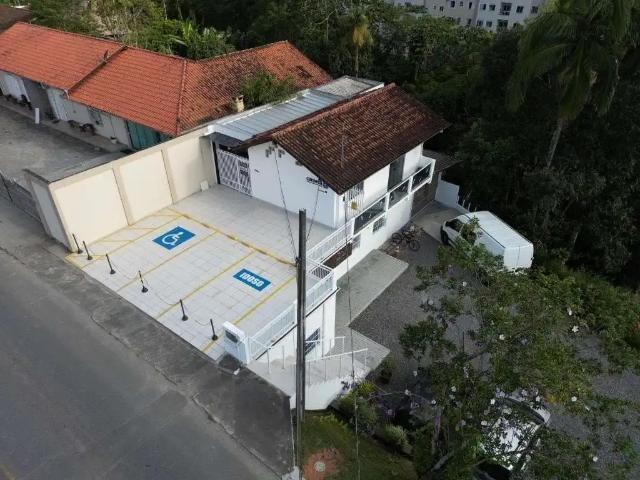 Casa / Sobrado Comercial para Locação em Joinville/SC Floresta