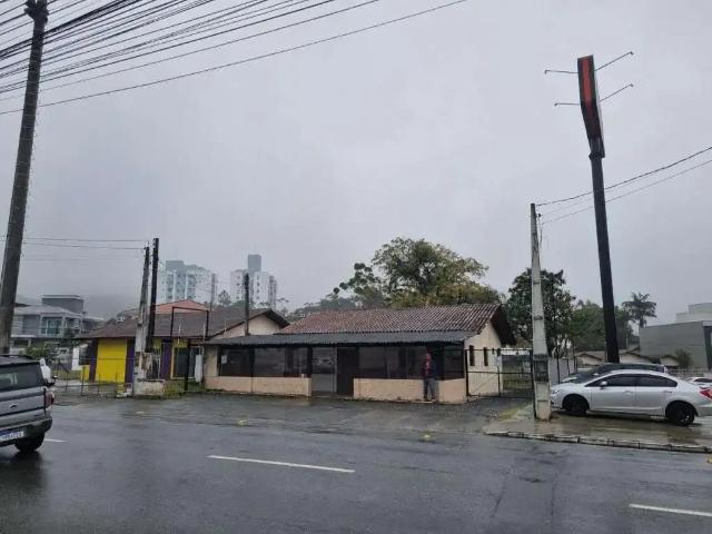 Casa / Sobrado Comercial para Locação em Joinville/SC Saguaçu