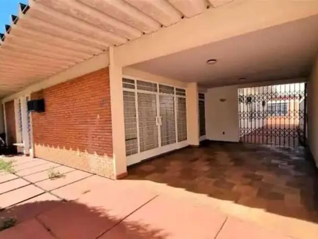 Casa / Sobrado Comercial para Locação em Londrina/PR Canadá 3 Quartos