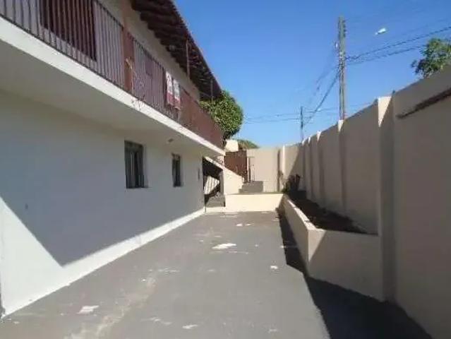 Casa / Sobrado Comercial para Locação em Londrina/PR Centro Cívico 3 Quartos