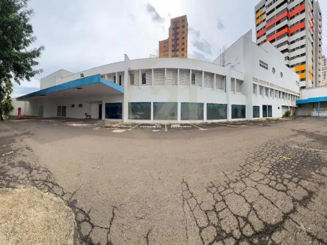 Casa / Sobrado Comercial para Locação em Londrina/PR Centro 50 Quartos