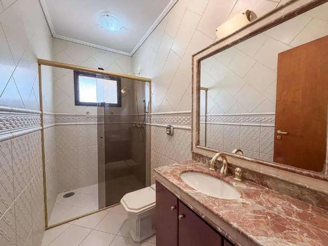 Casa / Sobrado Comercial para Locação em Londrina/PR Araxá