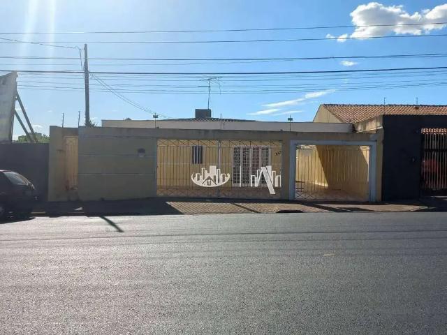 Casa / Sobrado Comercial para Locação em Londrina/PR Santos Dumont 4 Quartos