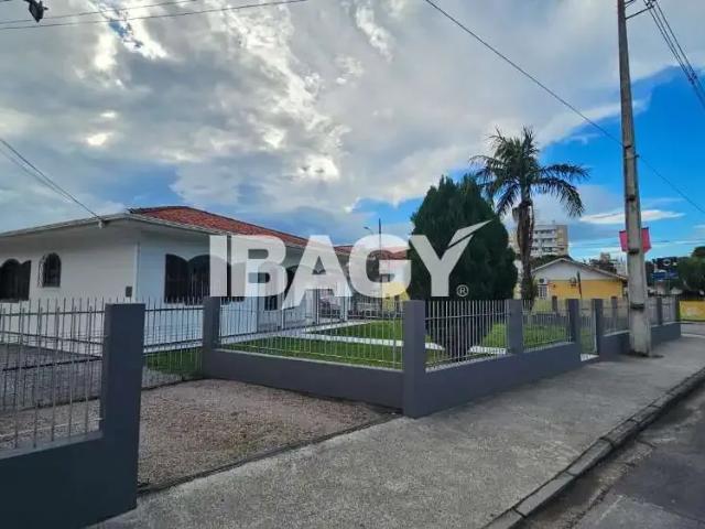 Casa / Sobrado Comercial para Locação em Palhoça/SC Centro