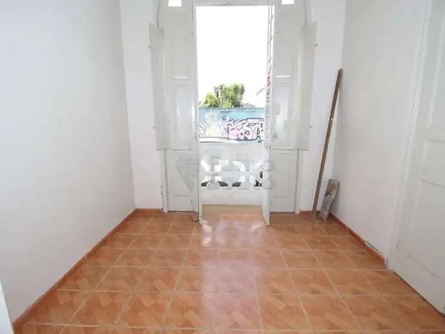 Casa / Sobrado Comercial para Locação em Pelotas/RS Centro 2 Quartos