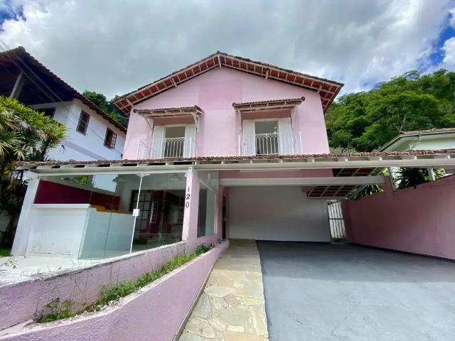 Casa / Sobrado Comercial para Locação em Petrópolis/RJ Corrêas 10 Quartos