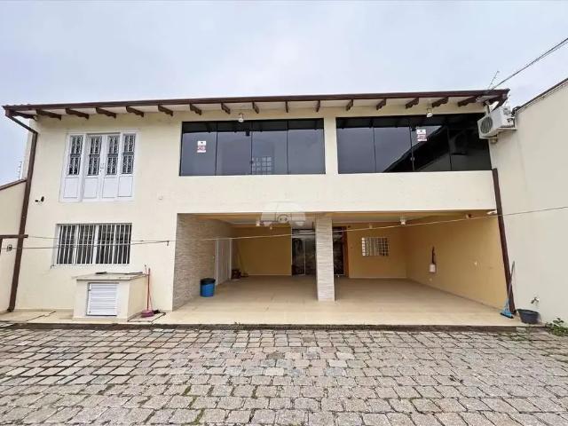 Casa / Sobrado Comercial para Locação em Pinhais/PR Jardim Cláudia 3 Quartos