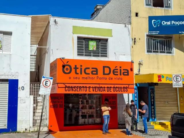 Casa / Sobrado Comercial para Locação em Poços de Caldas/MG Centro 2 Quartos