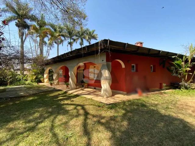 Casa / Sobrado Comercial para Locação em Poá/SP Jardim Medina 4 Quartos