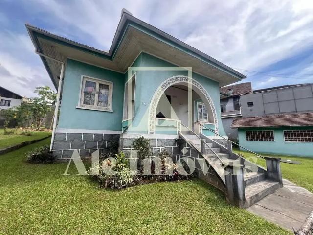 Casa / Sobrado Comercial para Locação em Pomerode/SC Centro 6 Quartos