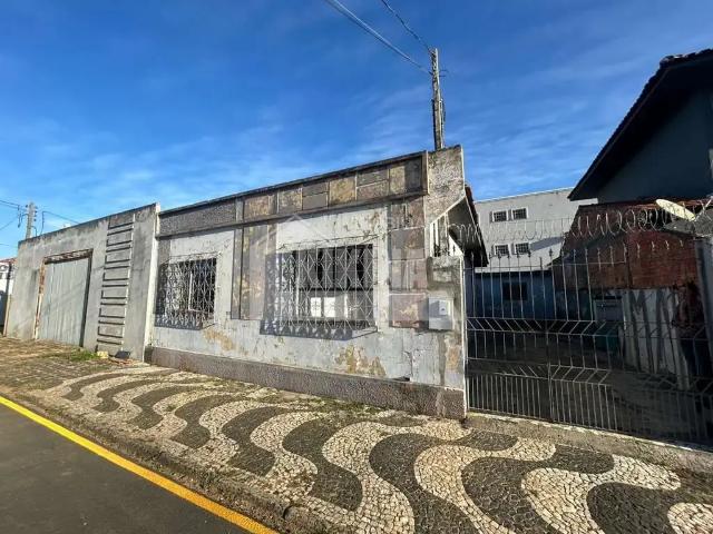 Casa / Sobrado Comercial para Locação em Ponta Grossa/PR Nova Rússia