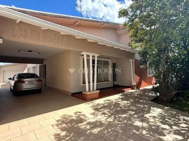 Casa / Sobrado Comercial para Locação em Ponta Grossa/PR Centro 3 Quartos