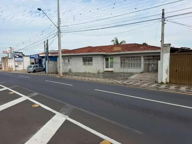 Casa / Sobrado Comercial para Locação em Ponta Grossa/PR Uvaranas 4 Quartos