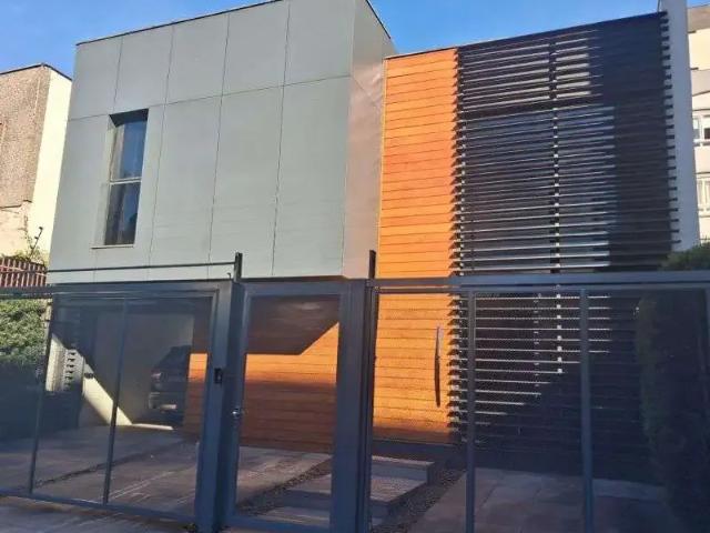 Casa / Sobrado Comercial para Locação em Porto Alegre/RS Menino Deus