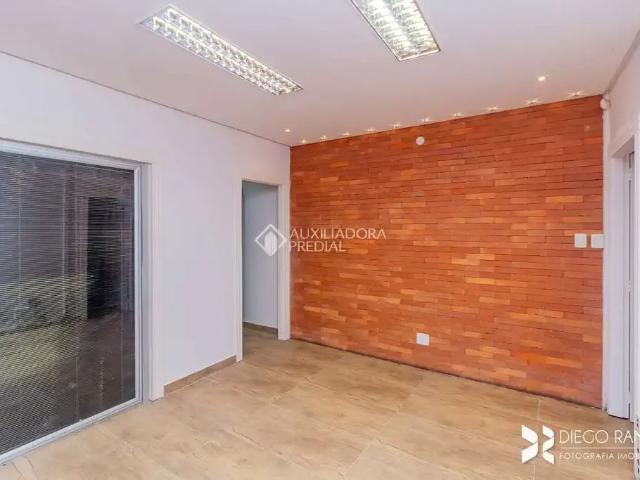 Casa / Sobrado Comercial para Locação em Porto Alegre/RS Auxiliadora