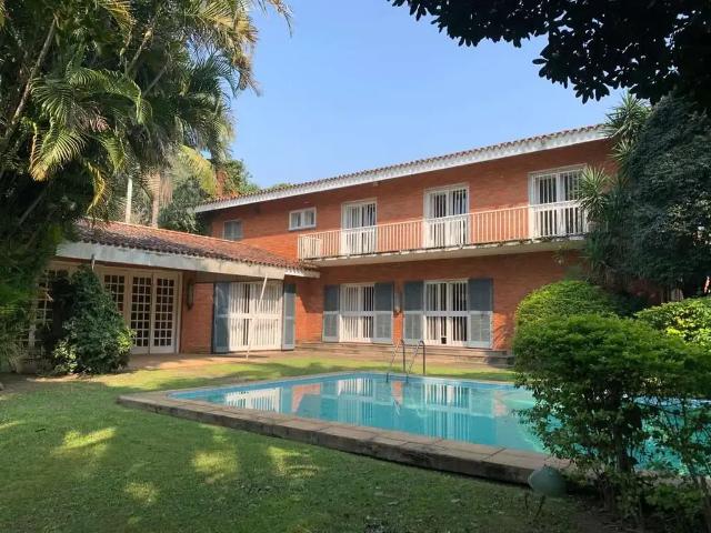 Casa / Sobrado Comercial para Locação em Porto Alegre/RS Boa Vista 5 Quartos