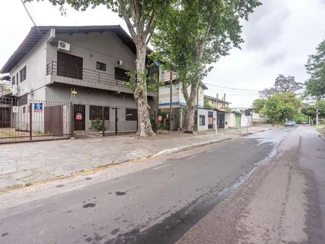 Casa / Sobrado Comercial para Locação em Porto Alegre/RS Camaquã 3 Quartos