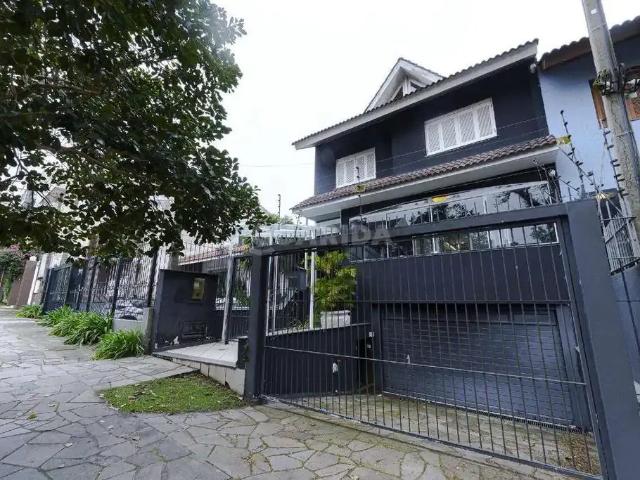 Casa / Sobrado Comercial para Locação em Porto Alegre/RS Chácara das Pedras 3 Quartos