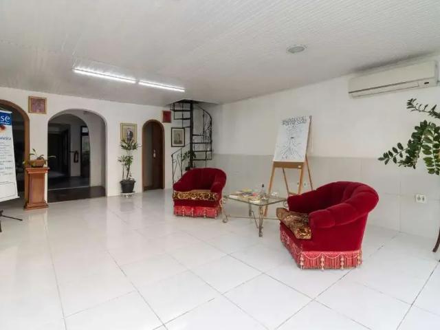 Casa / Sobrado Comercial para Locação em Porto Alegre/RS Floresta 2 Quartos