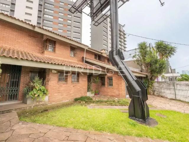 Casa / Sobrado Comercial para Locação em Porto Alegre/RS Petrópolis