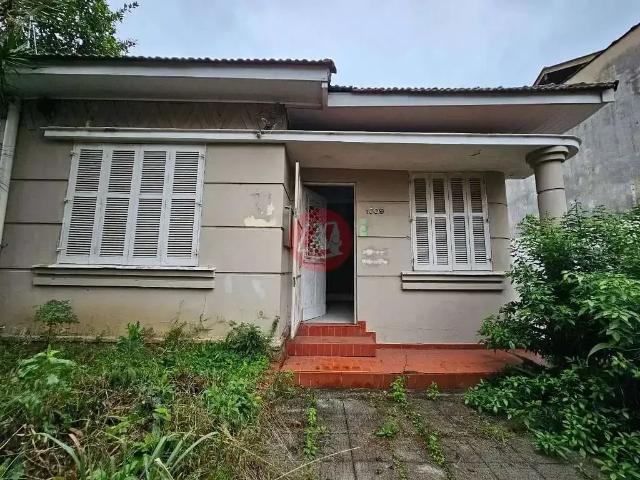 Casa / Sobrado Comercial para Locação em Porto Alegre/RS Rio Branco 4 Quartos