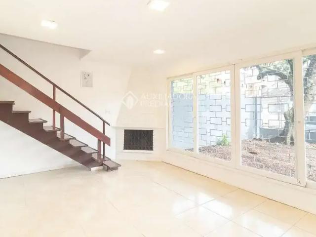 Casa / Sobrado Comercial para Locação em Porto Alegre/RS Vila Assunção 3 Quartos