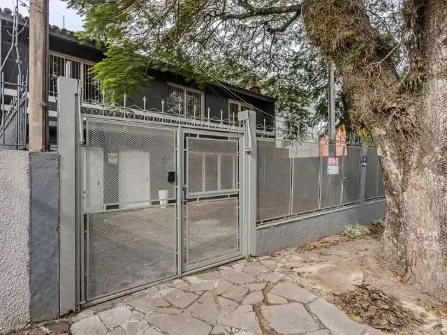 Casa / Sobrado Comercial para Locação em Porto Alegre/RS Vila Assunção 3 Quartos