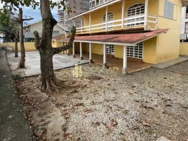 Casa / Sobrado Comercial para Locação em Porto Belo/SC Balneário Perequê