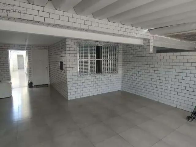 Casa / Sobrado Comercial para Locação em Praia Grande/SP Boqueirão 2 Quartos