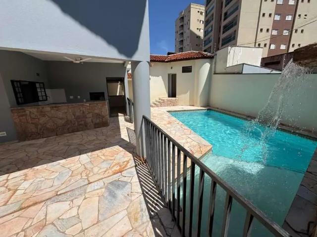 Casa / Sobrado Comercial para Locação em Ribeirão Preto/SP Jardim São Luiz 11 Quartos